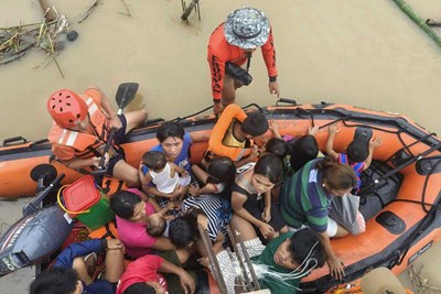 Hình ảnh Philippines sau khi bão Trami tràn qua khiến hơn 2 triệu người ...